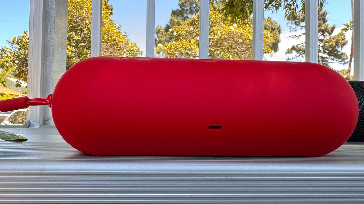 Beats Pill review: The musical multivitamin that cures audio ailments ...