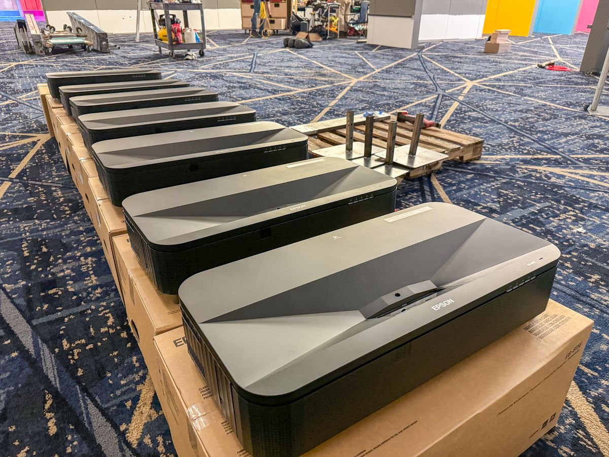 14 Epson Projectors Illuminate “Pathways of Pursuit” Installation ...