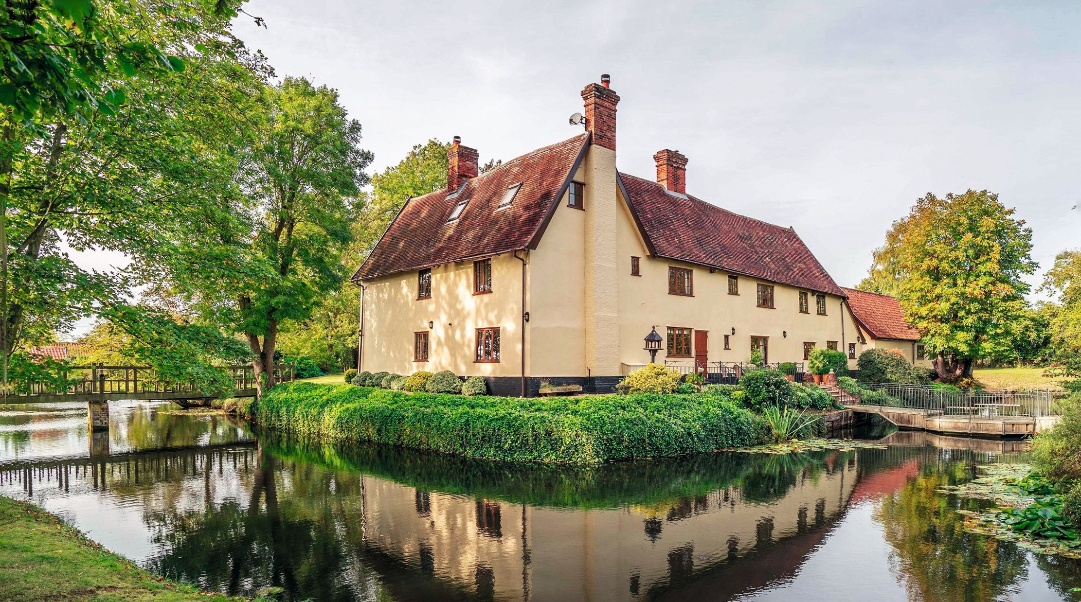Privacy personified at this Suffolk home with its own moat | Country Life