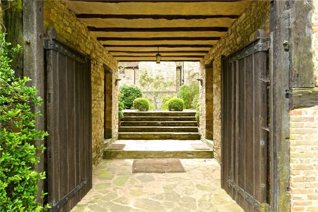 A gorgeous country house for sale with a Cluedo-style secret door ...
