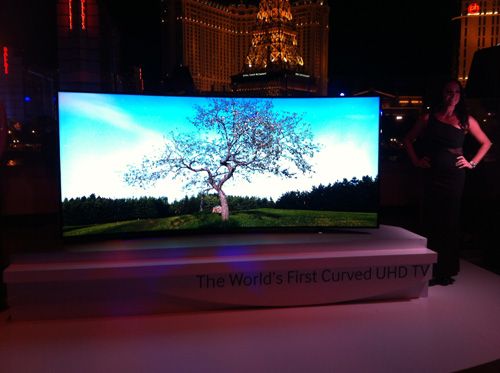 Samsung creates the world's first 85in bendy TV | What Hi-Fi?