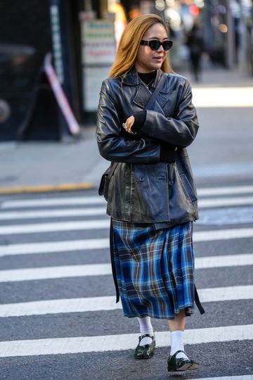 5 Cute Flannel Outfits That'll Keep You Chic and Cozy | Who What Wear
