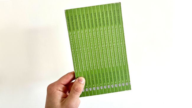 This brilliant optical illusion book cover is fooling everyone ...
