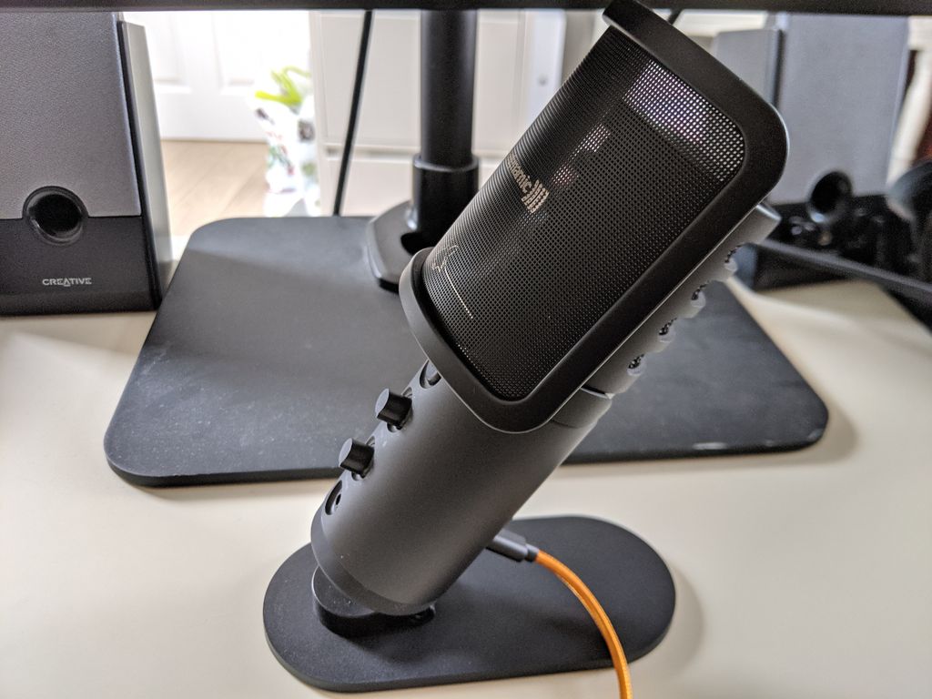 Beyerdynamic Fox USB Studio Microphone Review: Pop-Shielded Excellence ...