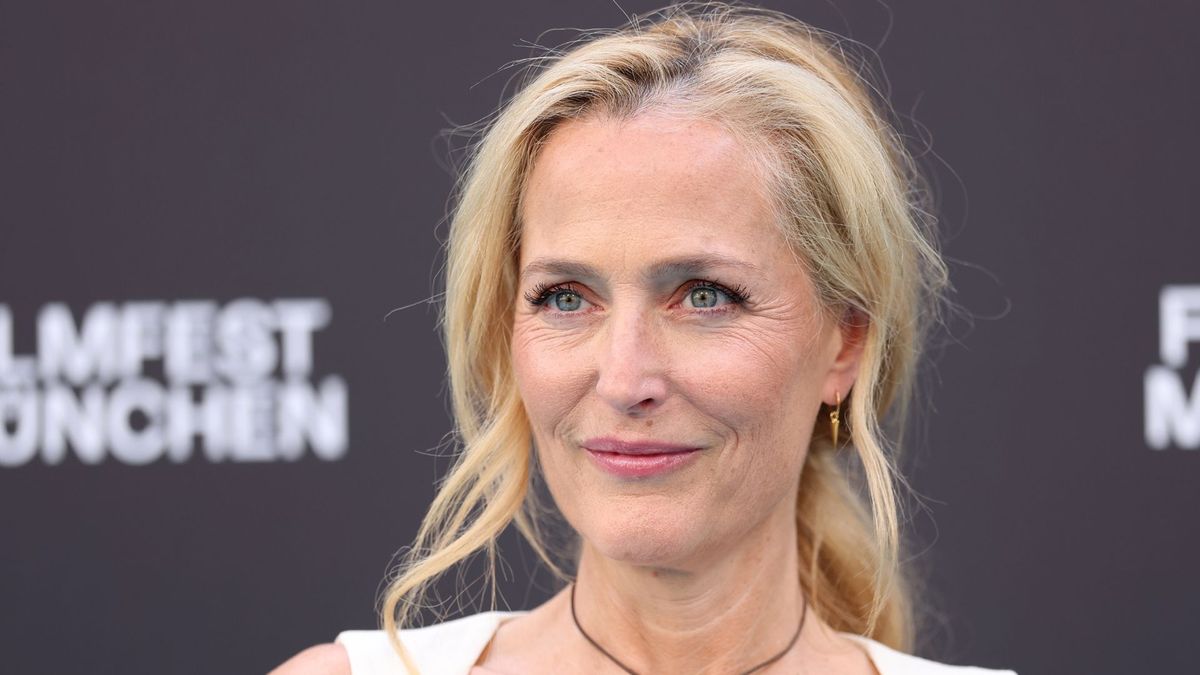 Gillian Anderson mixes two of our favourite spring prints | Woman & Home