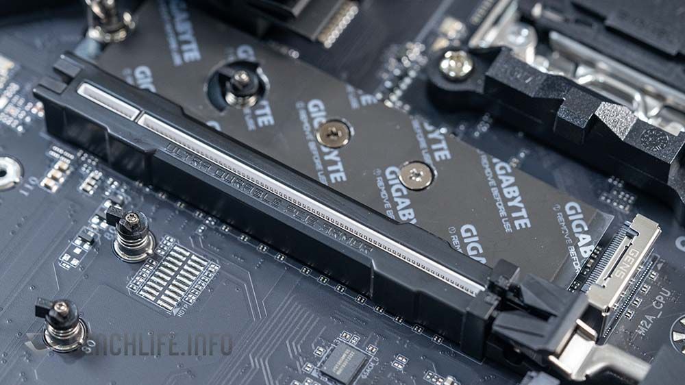 Gigabyte's new motherboard supports massive 128-pound GPUs — Reinforced ...