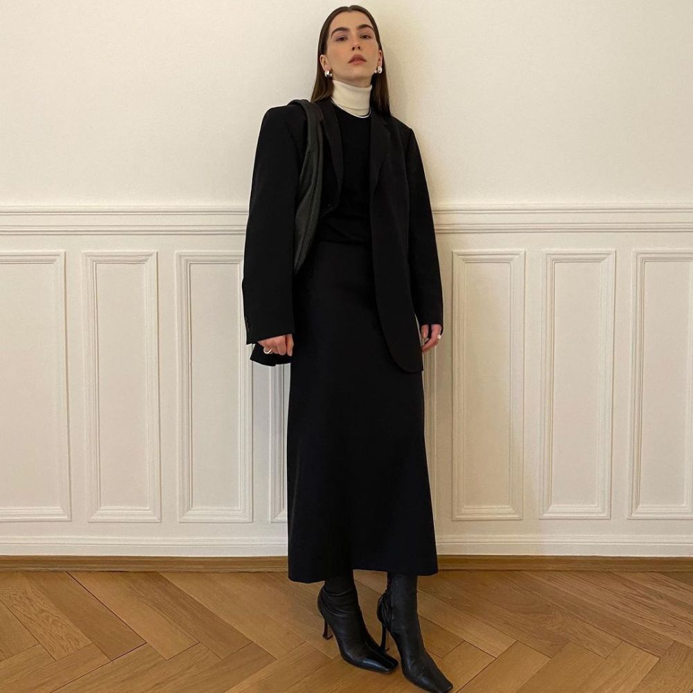 How to Build a Capsule Wardrobe For Winter 2024: 8 Polished Items | Who ...