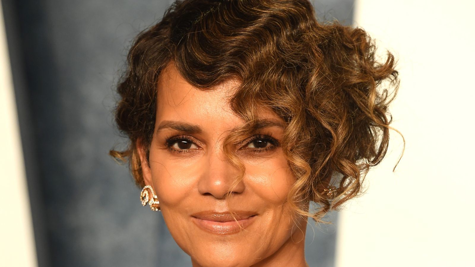 The micro bob is the statement cut everyone's getting in 2024 | Woman ...