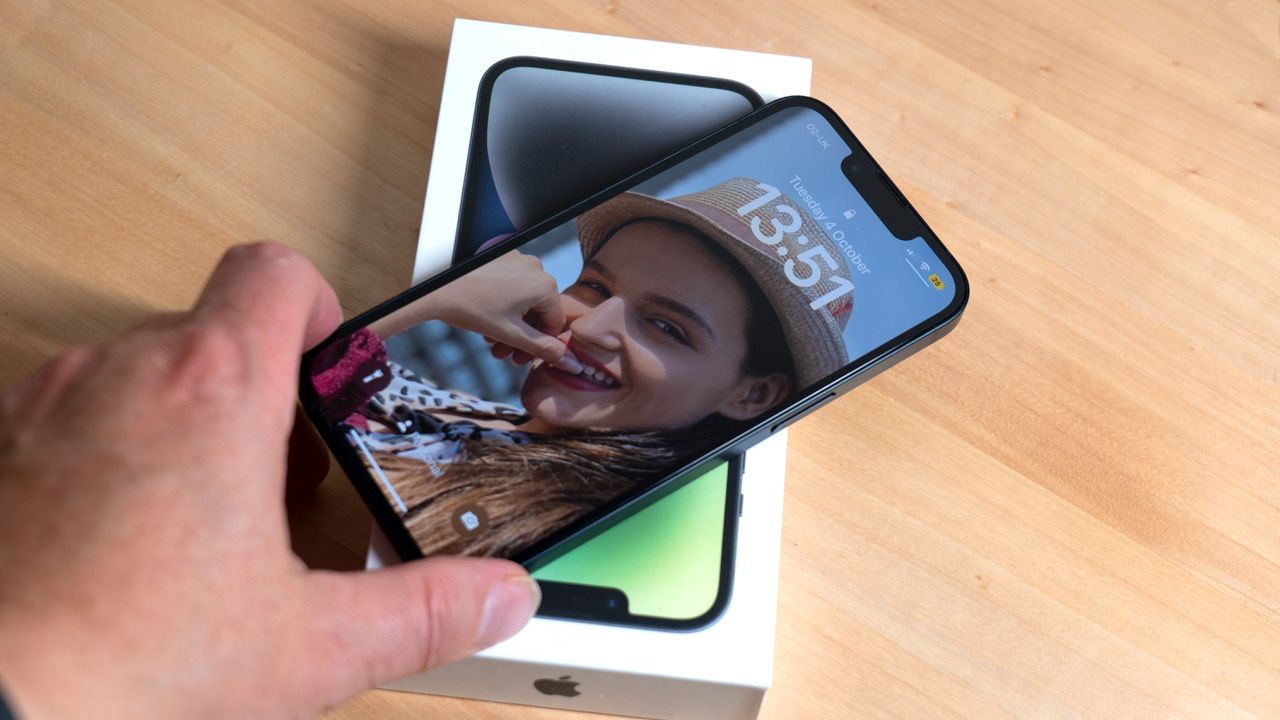 I'm fed up being told mirrorless cameras are a smartphone upgrade. They ...