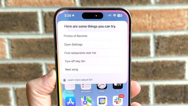 I just tried the new Siri with Apple Intelligence in iOS 18 — and it ...