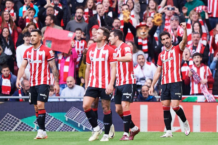 Famous football clubs that play in stripes | FourFourTwo