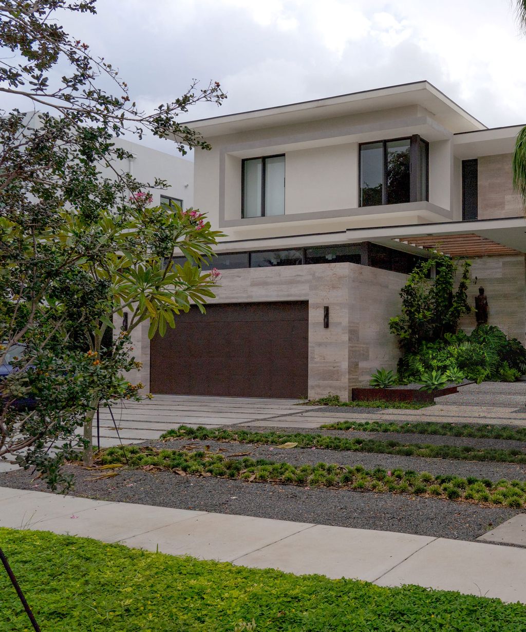 Best trees to plant close to a house: 10 inspiring ideas | Homes and ...