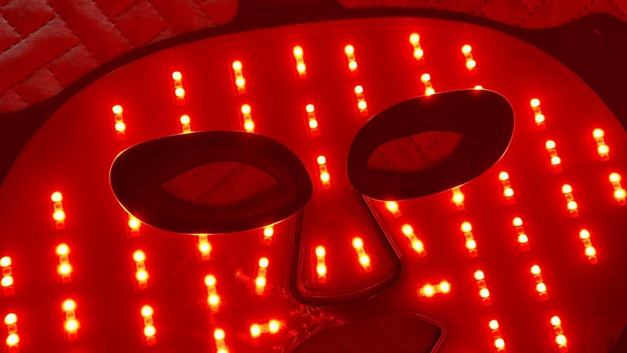 Bon Charge Red Light Face Mask review: turn back time with this ...