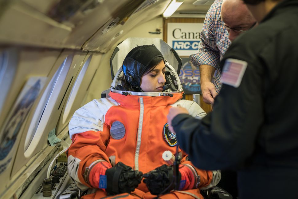 Commercial Crew Astronauts Prepare for Launch — What Will They Wear ...