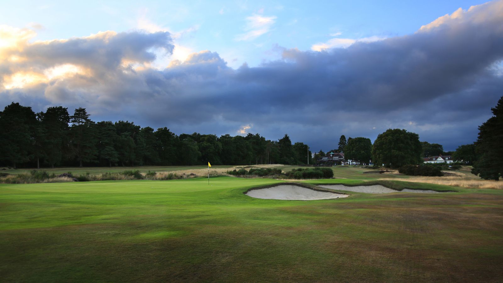 Sunningdale Golf Club Old Course: Review, Green Fees, Tee Times and Key ...