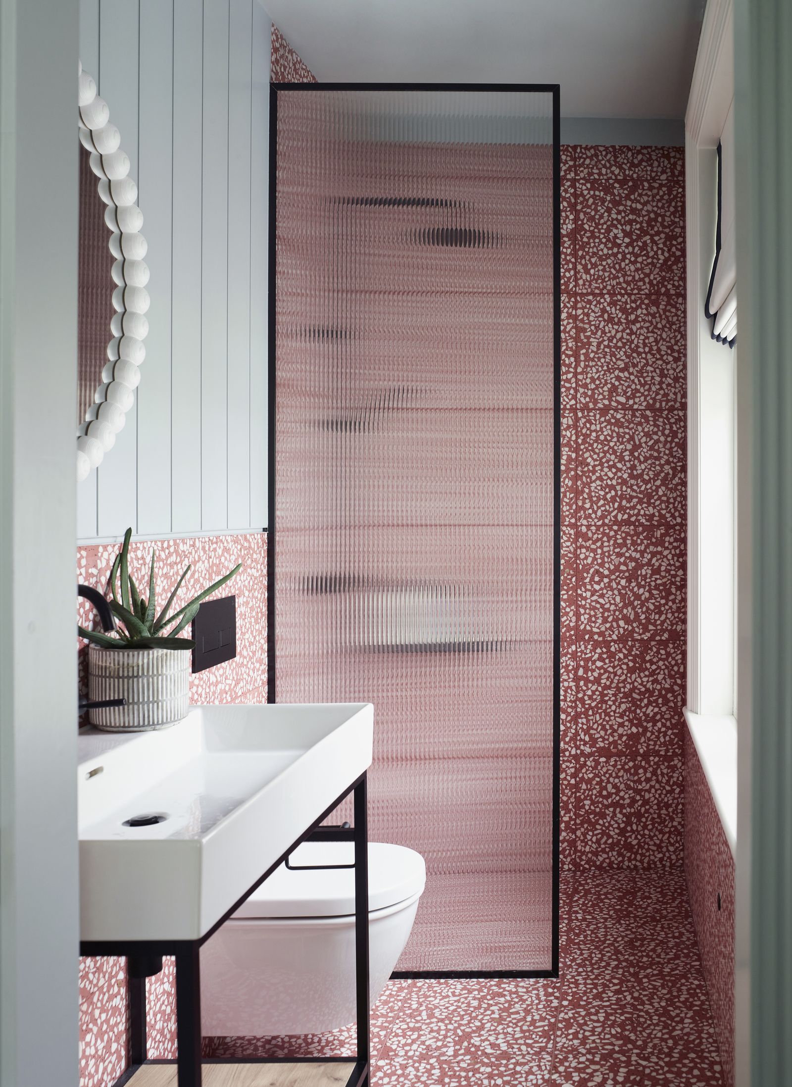 7 layout ideas to try for awkwardly shaped bathroom | Livingetc