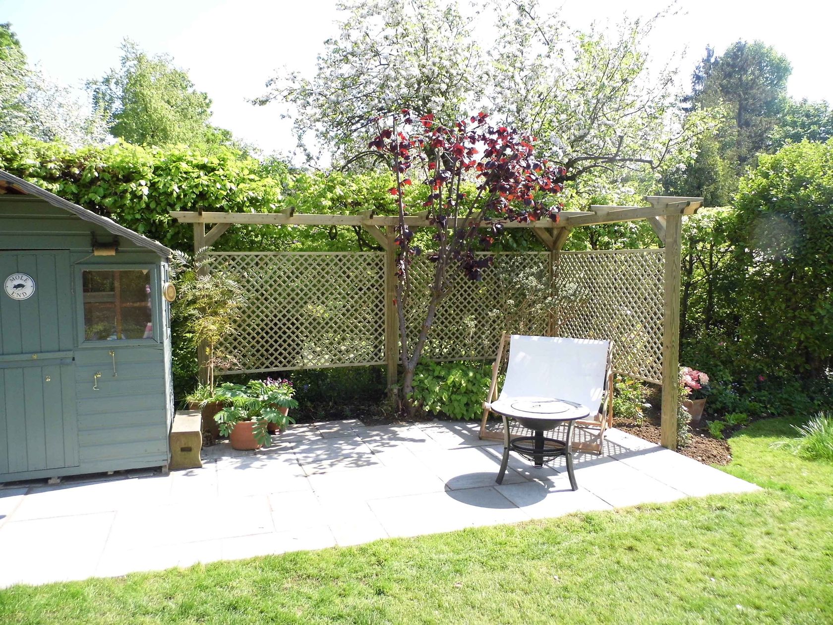 Trellis ideas for gardens: 15 chic screens to add plants, privacy and ...