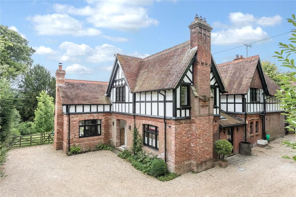 Five properties which will make you want to live in an Arts-and-Crafts ...