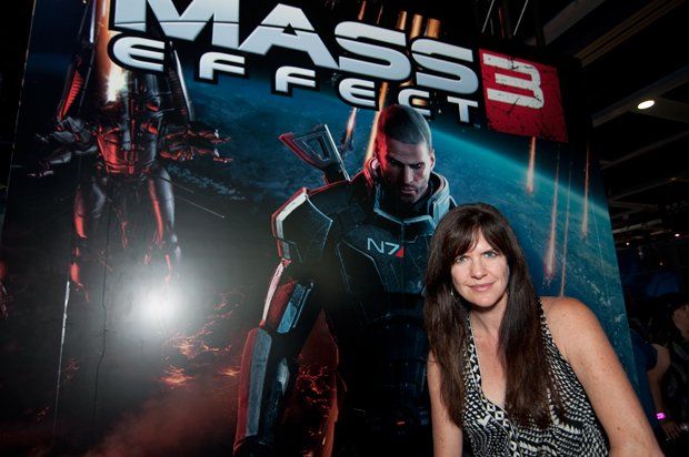 Interview with Jennifer Hale, the voice of Mass Effects FemShep ...