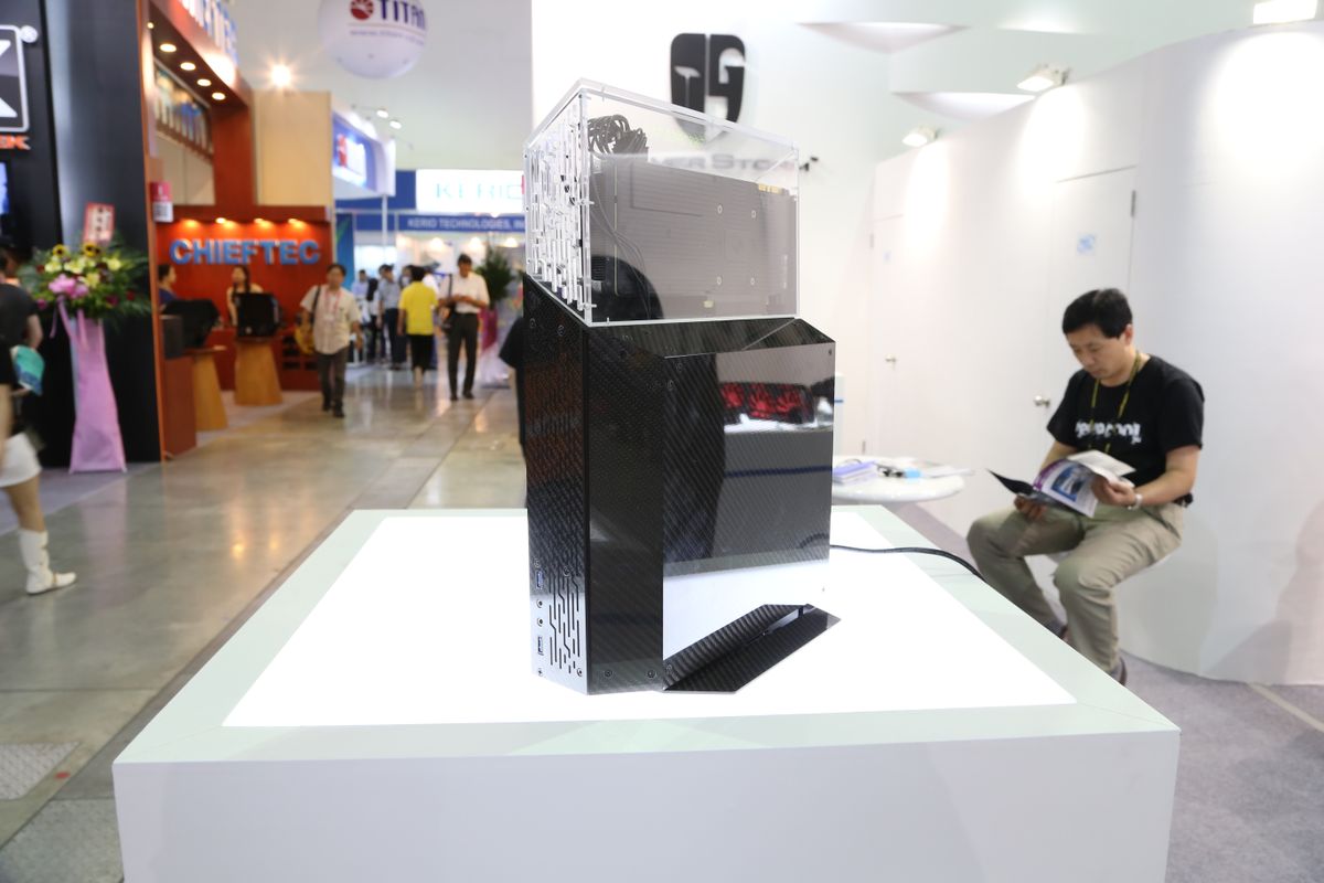 DeepCool Shows Off Two Gorgeous Case Prototypes At Computex | Tom's ...