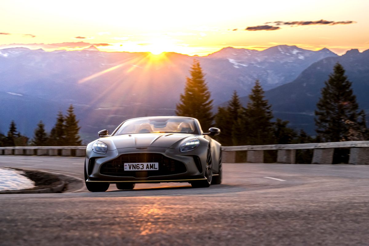 We savour the new Aston Martin Vantage Roadster on twisting Austrian ...