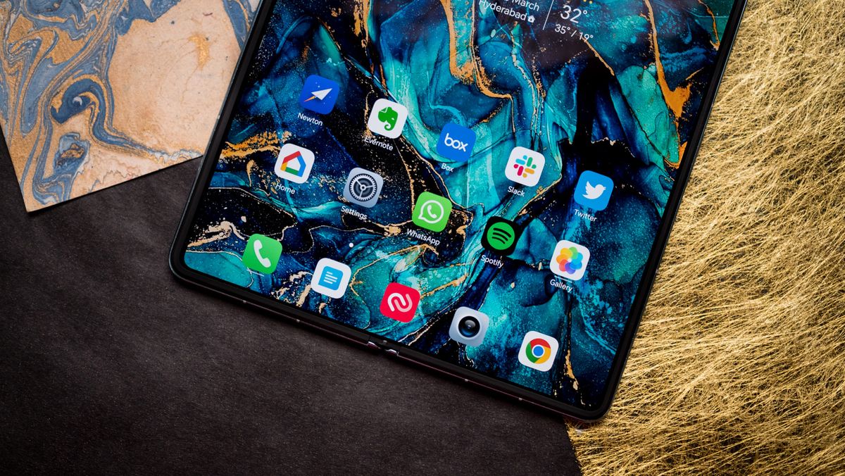 Honor Magic Vs review: Samsung finally has some foldable competition ...