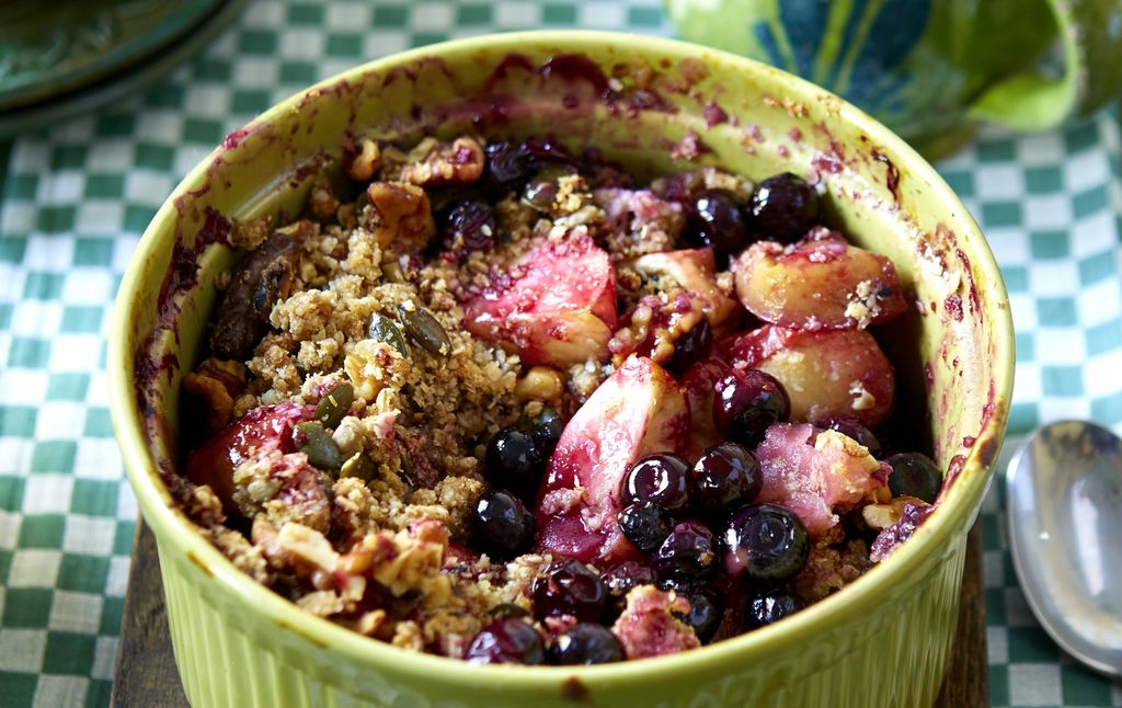 Healthy crumble with apples and blueberries | Dessert Recipes | Woman ...