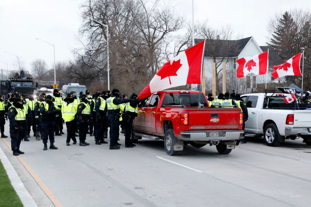Freedom Convoy: Ambassador Bridge to re-open soon now that police have ...