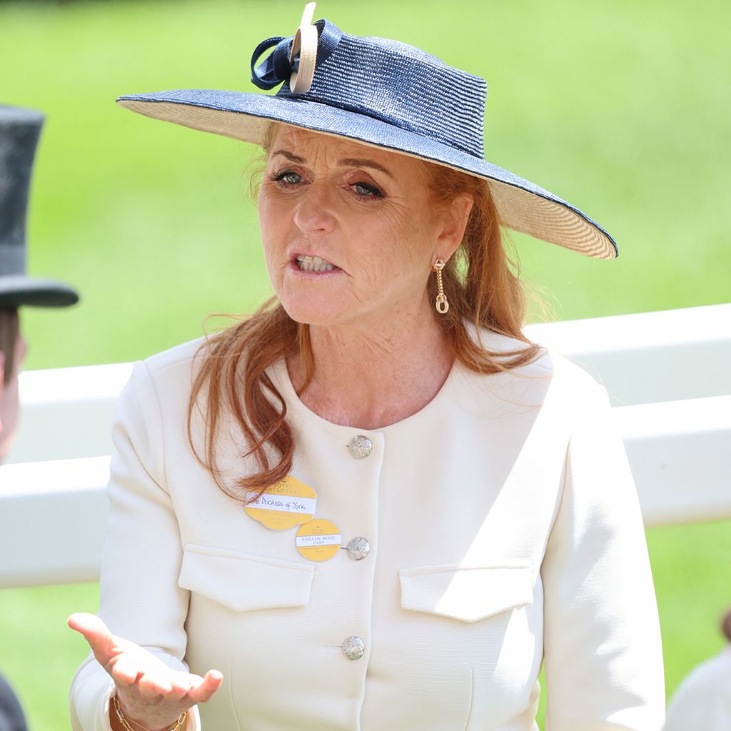 Princess Beatrice and Princess Eugenie in “Ghastly Position" | Marie Claire