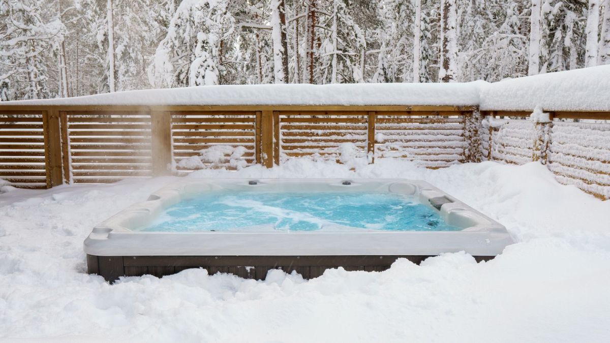 How to winterize a hot tub – spa experts' 6 simple steps | Homes and Gardens