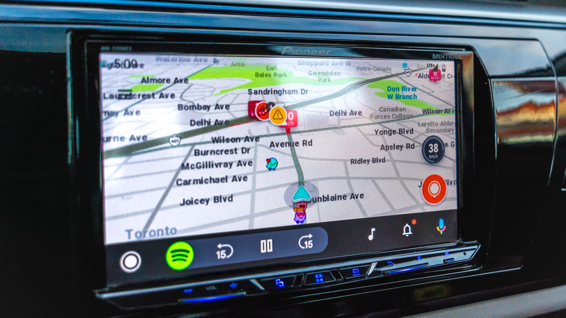 How to use Waze with Android Auto | Android Central