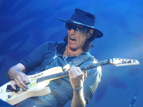 Steve Vai's 11 tips for guitarists | MusicRadar