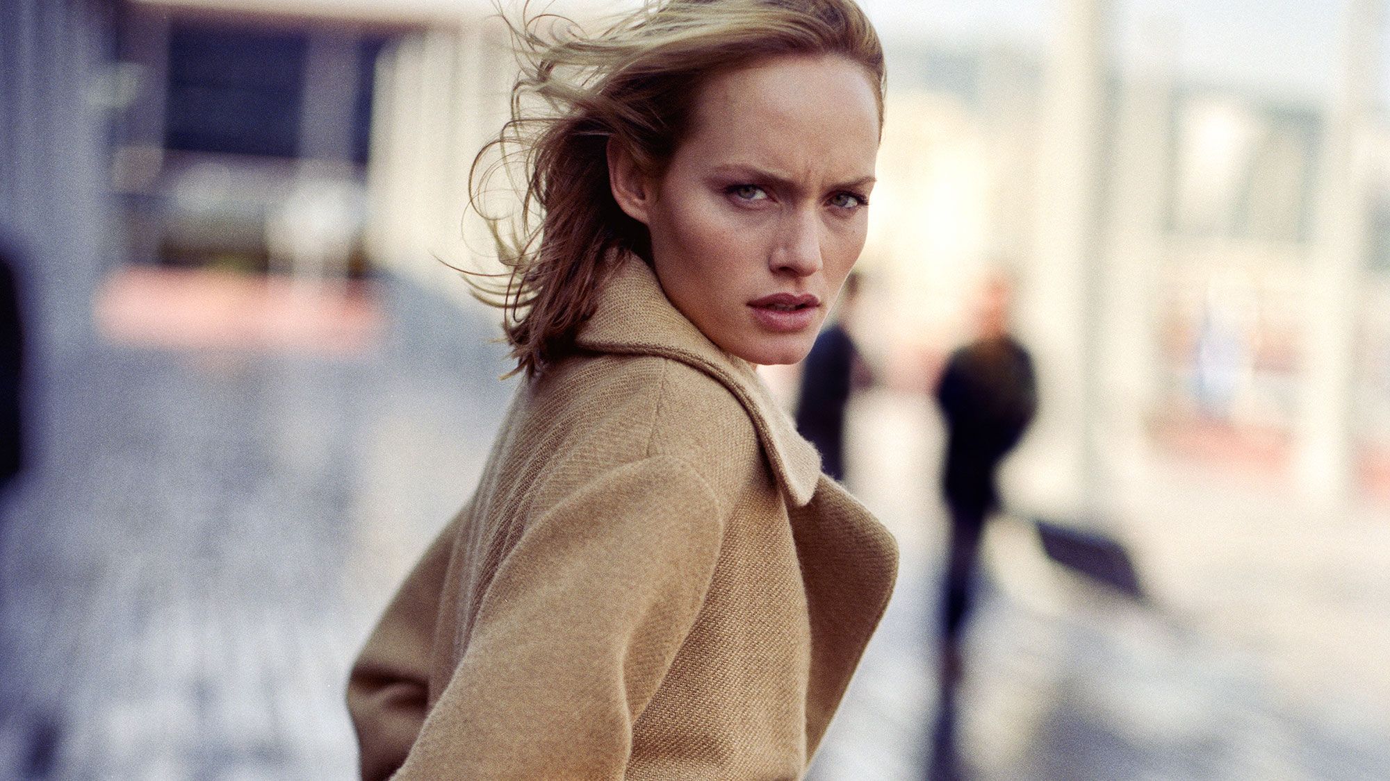 Public service announcement: Zara is re-issuing its iconic styles from ...
