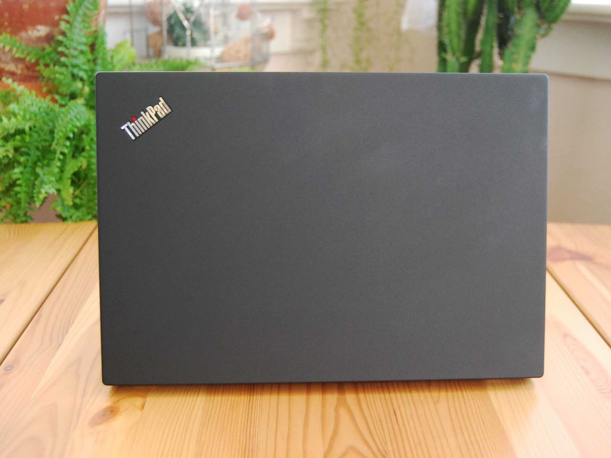 Lenovo ThinkPad T490 review: Thinner and lighter, but no more modular ...