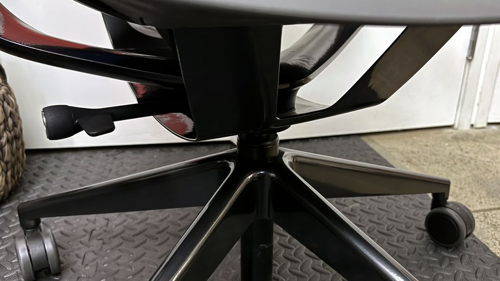 Steelcase Karman High Back Review: Adaptable frame, now with a headrest ...