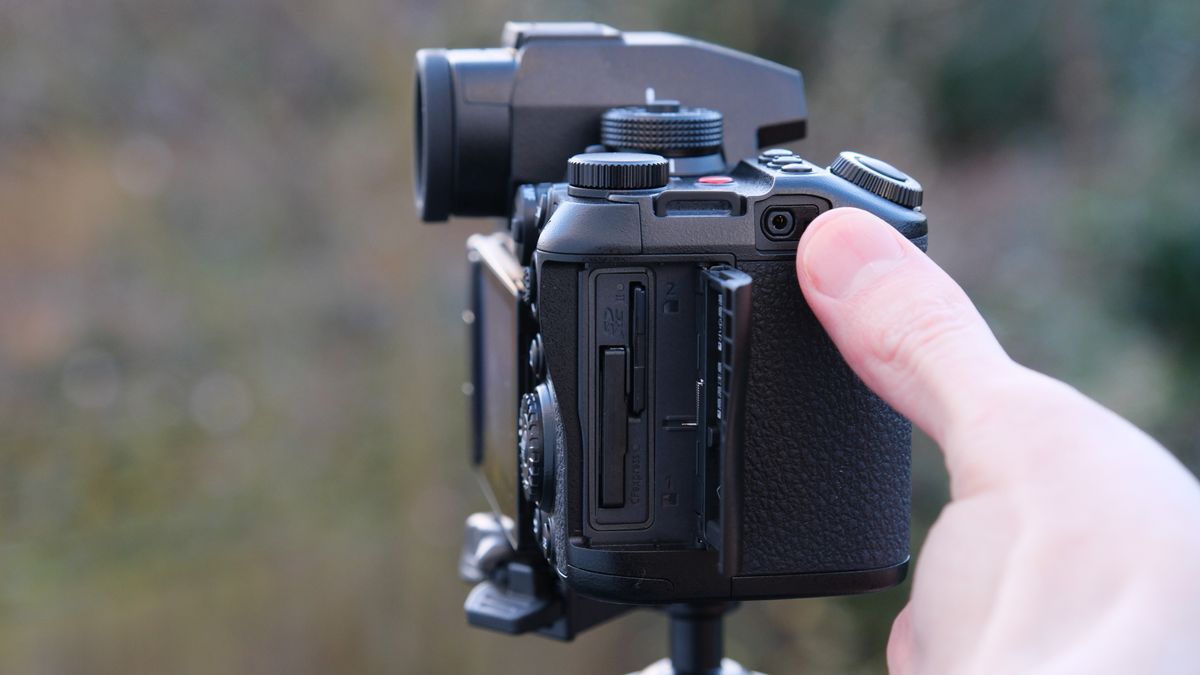 Happy 25th birthday to the SD card! The memory format that refuses to ...