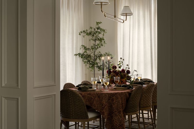 Florist Angela Maynard on dried flowers care and styling | Livingetc