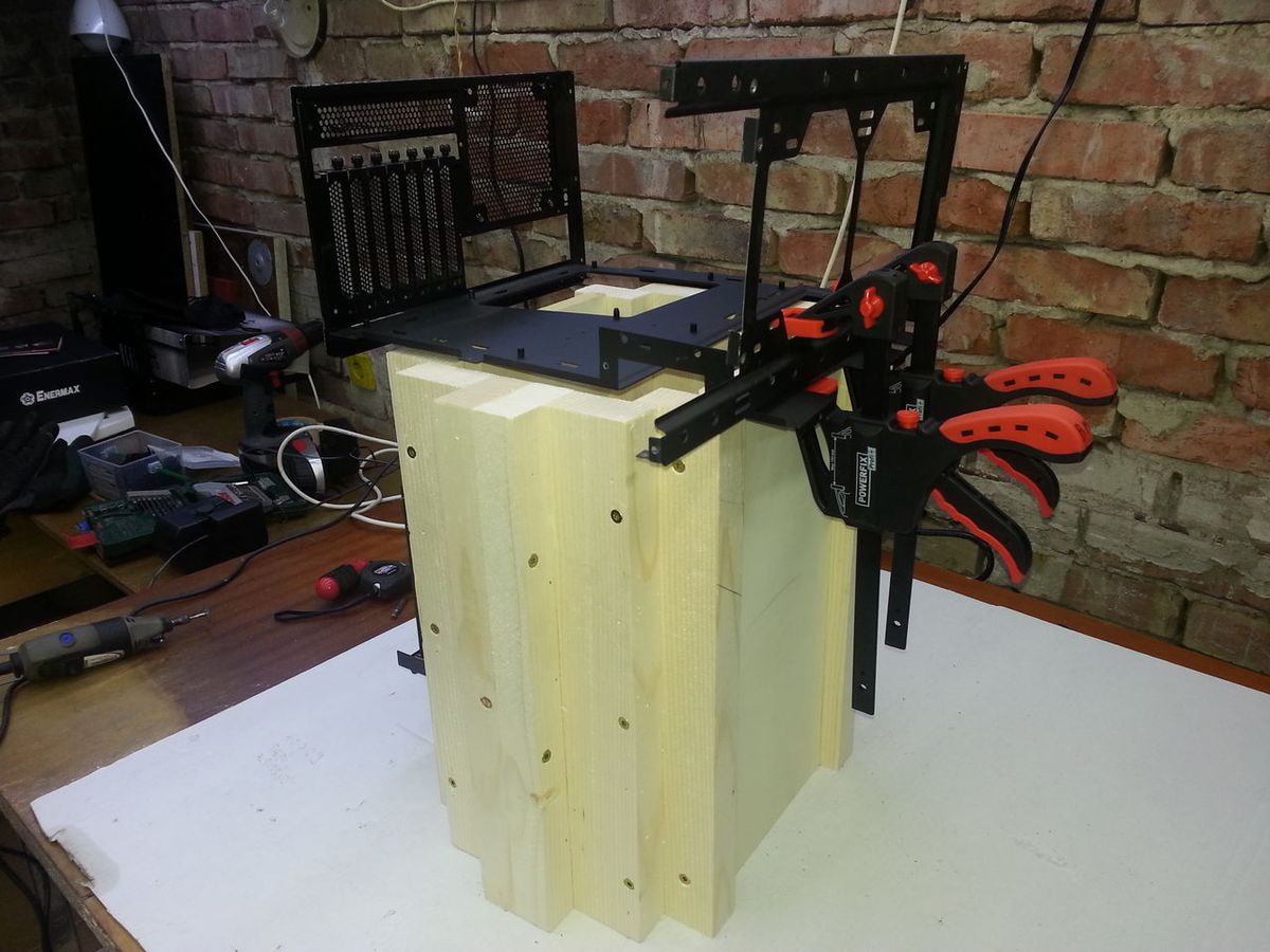 Build of the week: Super Gaming (a Superman logo with a cape) | PC Gamer