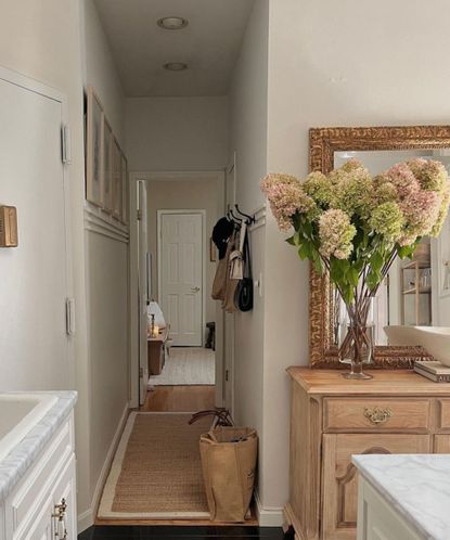 6 narrow entryway ideas design experts love | Real Homes