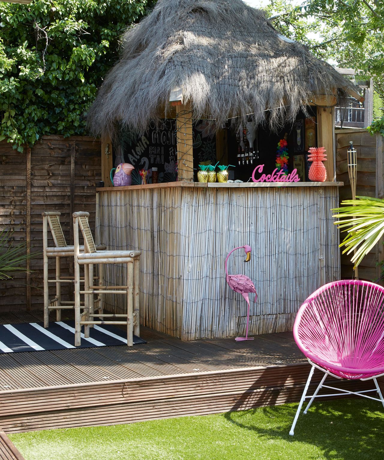 Garden bar ideas on a budget to create an affordable summer drinking ...