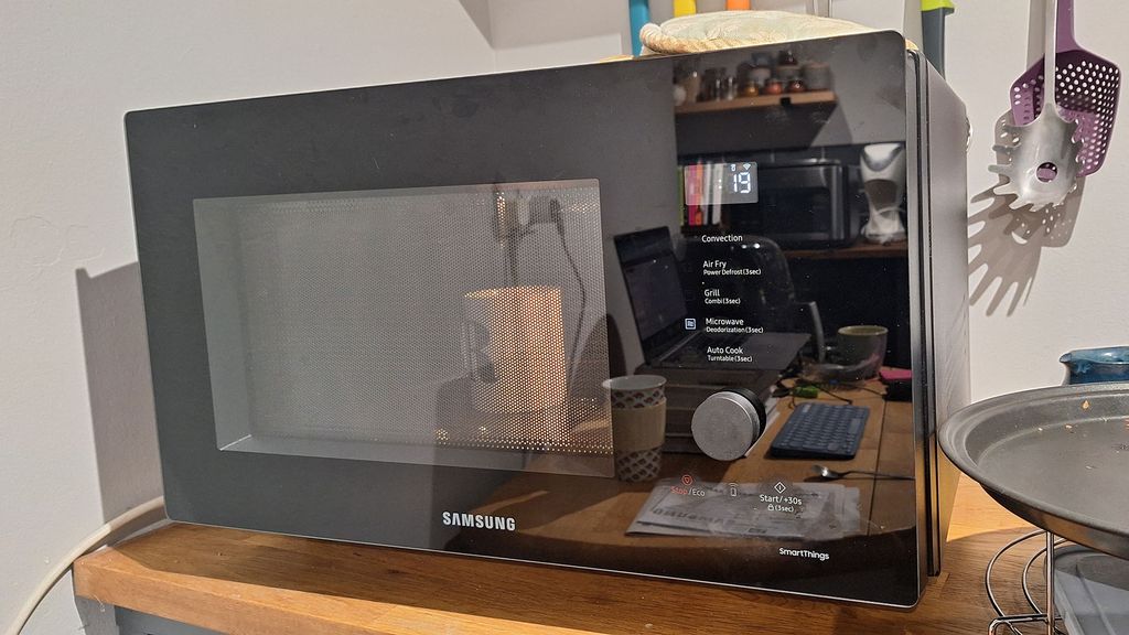 Samsung Combi Smart Microwave Oven MC32DG7646CKE3 review | TechRadar