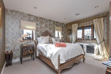 James Martin puts amazing Hampshire country home on sale: See inside ...