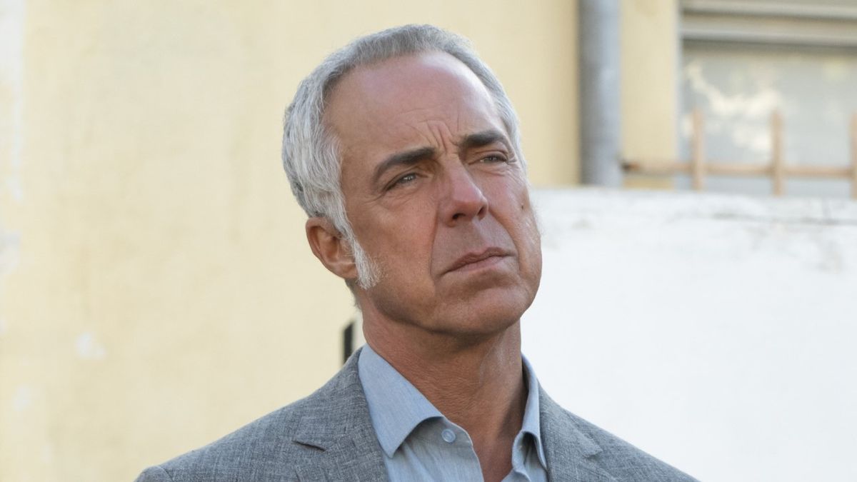 Titans Drops First Look At Sons Of Anarchy Vet As Bearded Lex Luthor In ...