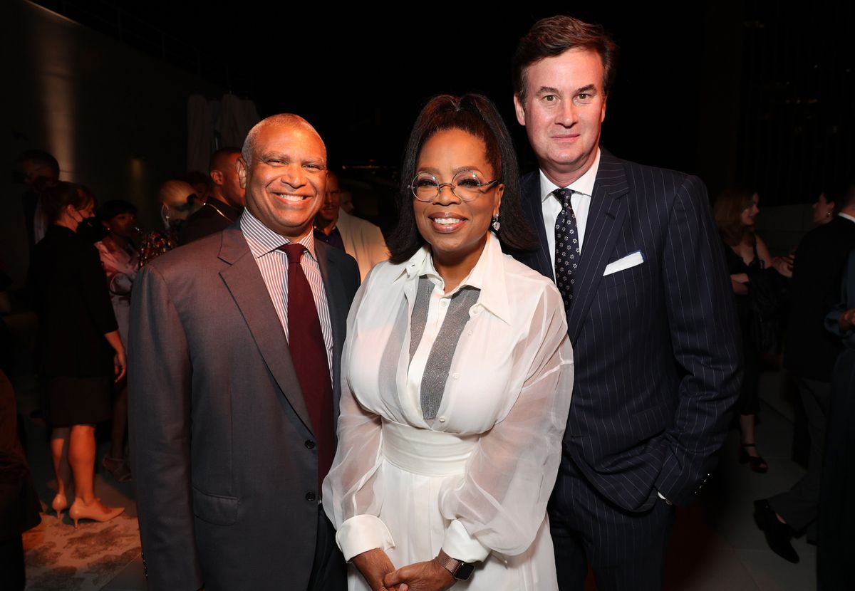 Apple hosts the worldwide premiere of its new Sidney Poitier ...