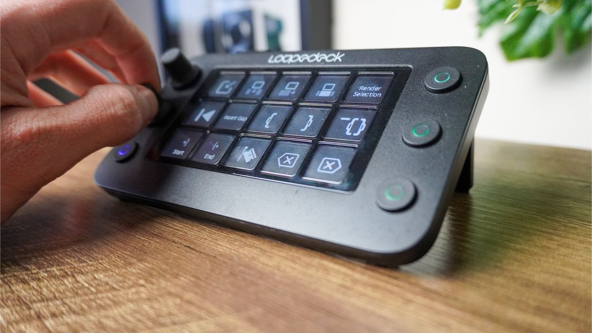 I used a controller built for streamers to boost my productivity at ...