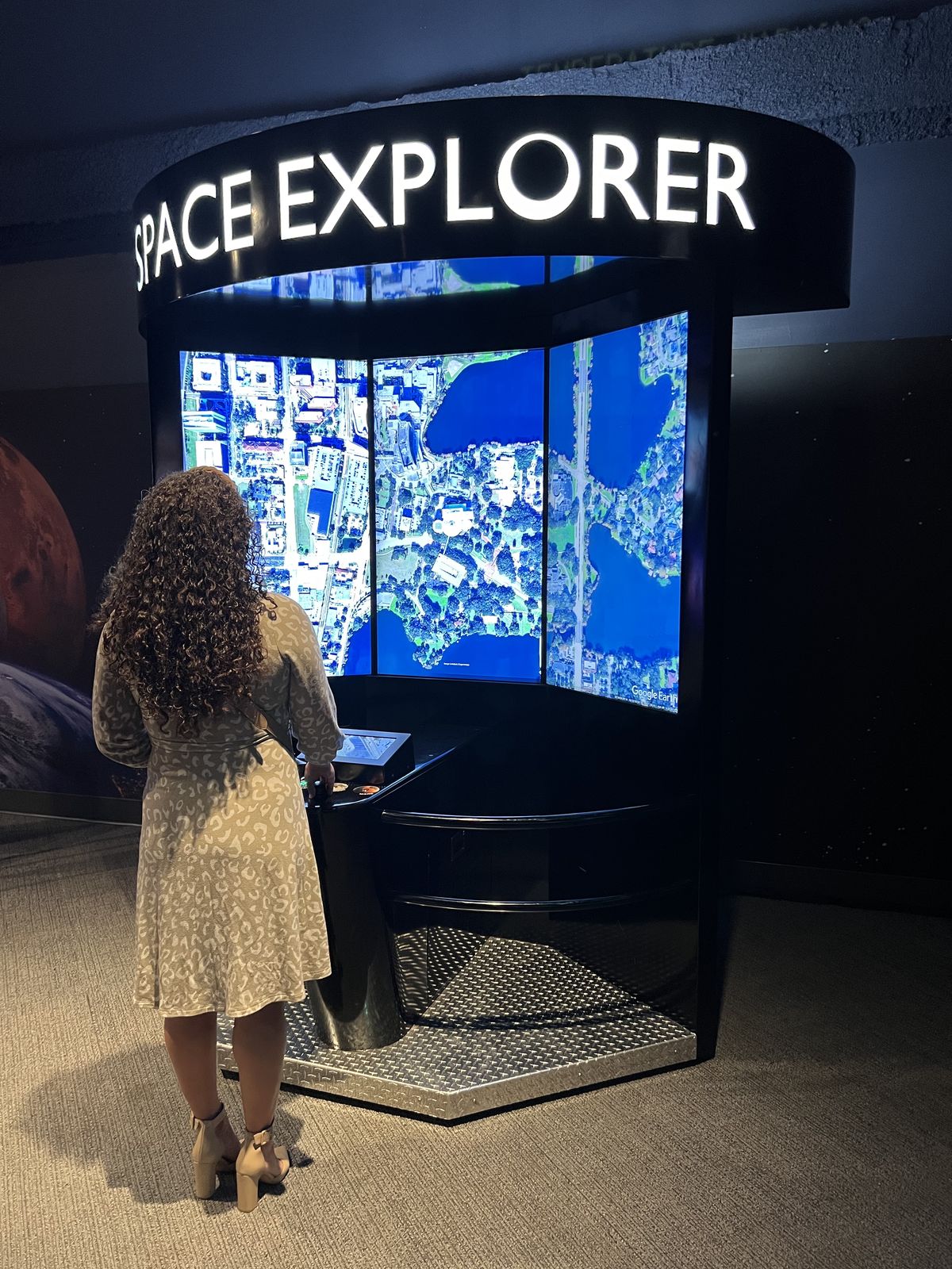 Orlando, You Don't Have a Problem. Interactive Space Exploration ...