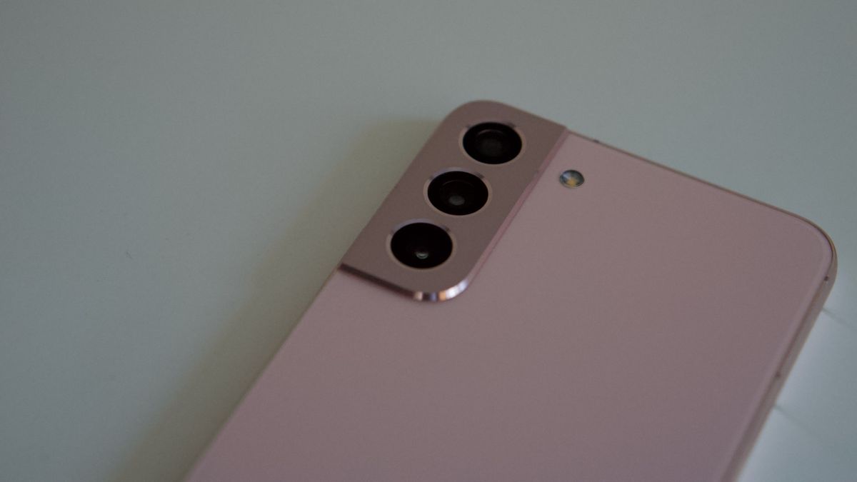 Samsung Galaxy S22 Plus review: Avoiding the Ultra Note trap | Android ...