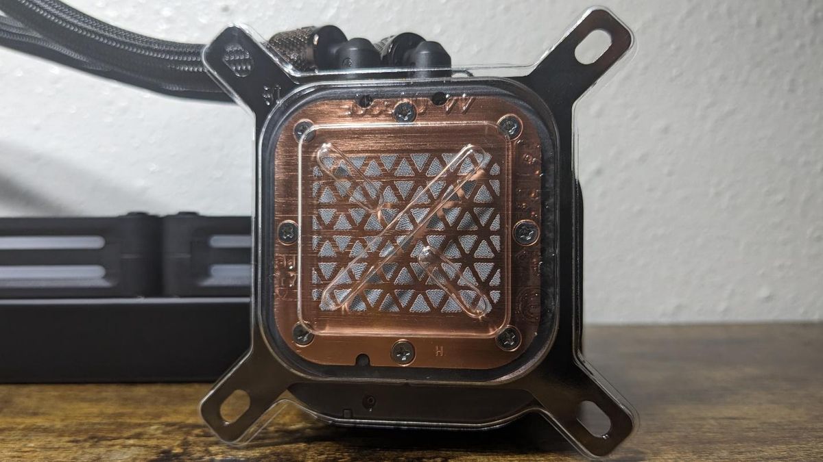 Corsair iCUE Link H150i RGB Review: Strong performance, tons of ...