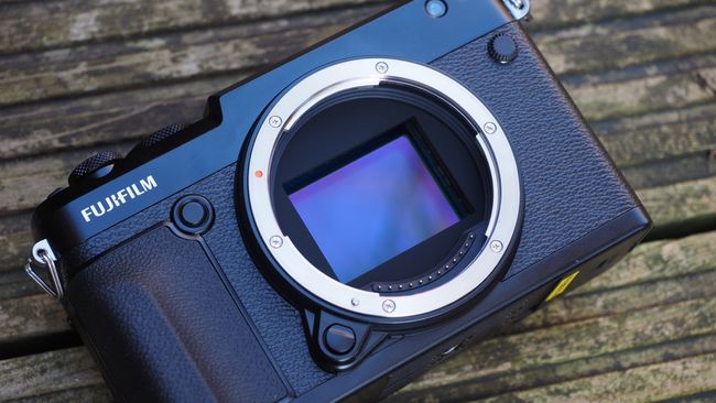 Fujifilm GFX 50R review | Digital Camera World