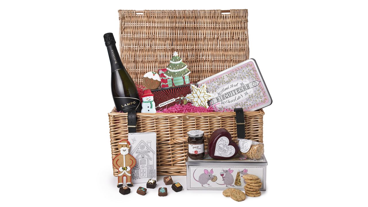 Best Christmas hampers – 10 festive feast gifts for everyone | Real Homes